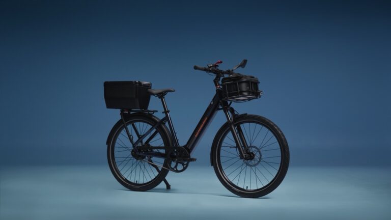 RAD Power Bikes Drops the RadKick, a Belt Driven eBike That is Their ...