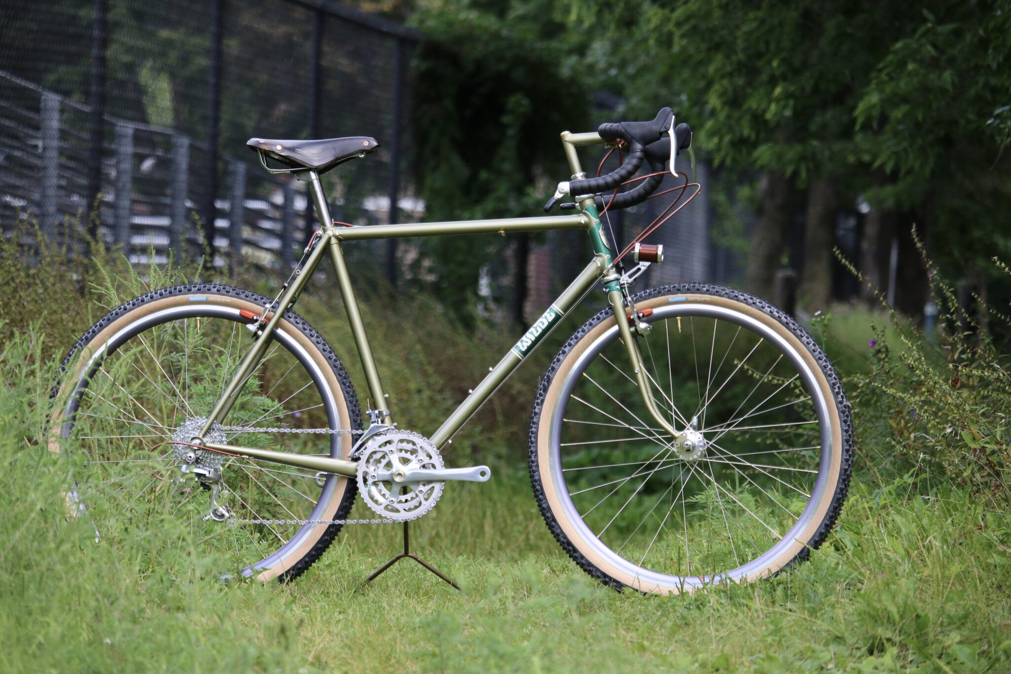 Wilde Bicycle Co. Adds Two Lugged Gravel Beauties w/ Classical or ...
