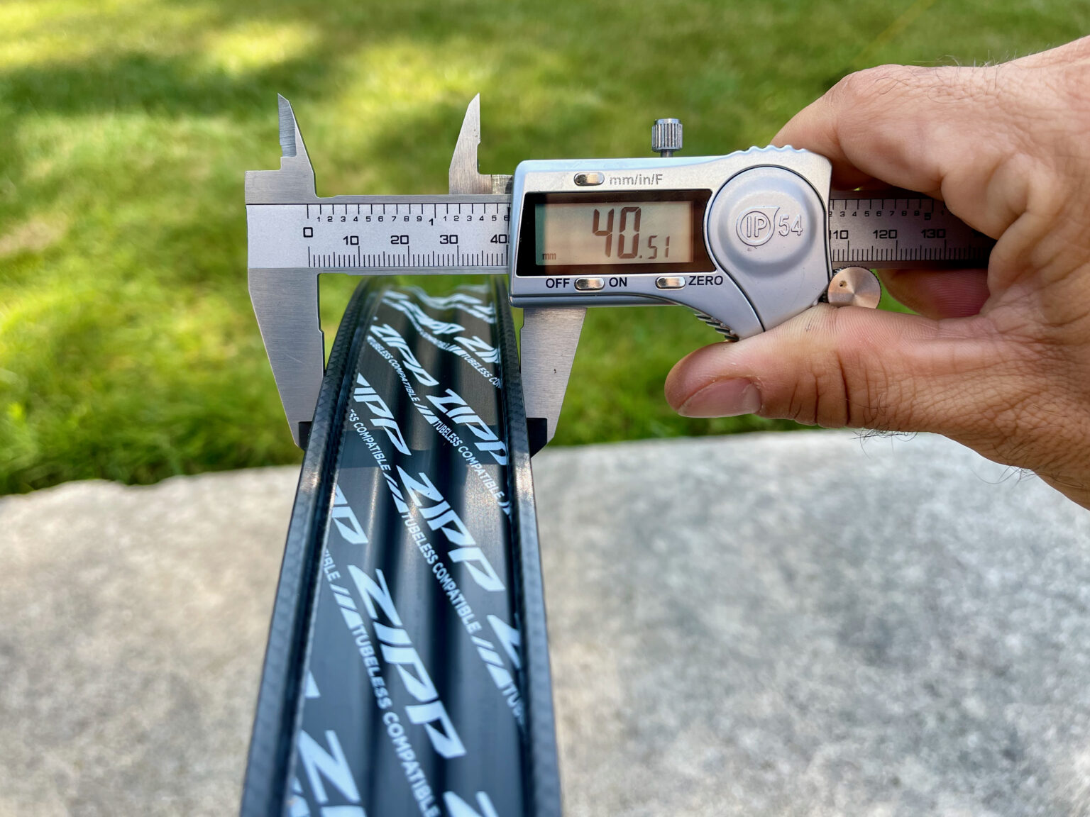 Zipp Rolls Out Crazy Wide 303 XPLR Gravel Wheels and Zipp XPLR bars ...