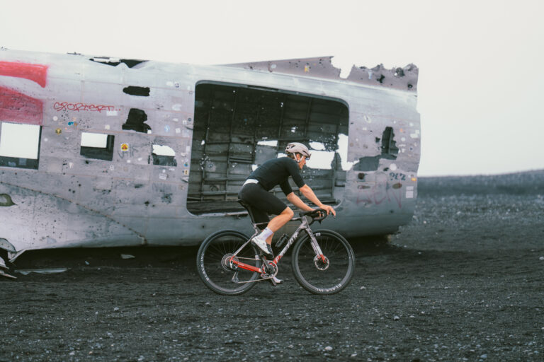 Factor Launches ALUTO: An Aesthetically Pleasing All Around Gravel Race ...