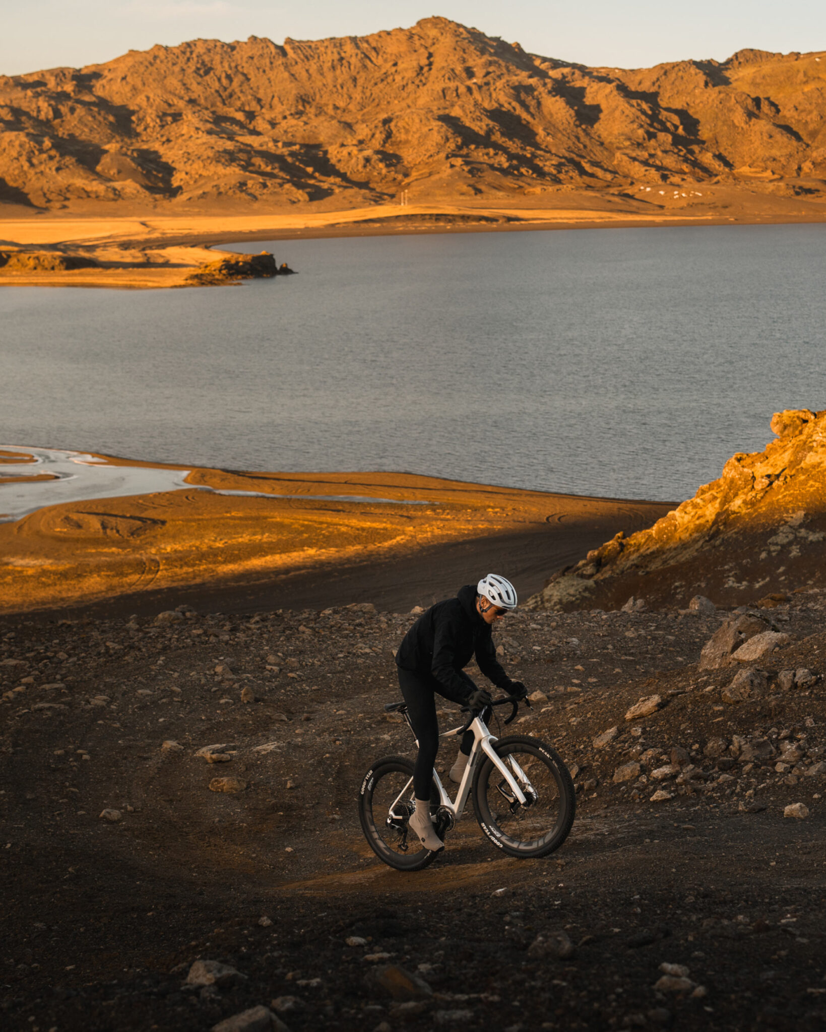 Lauf Seigla Ultimate R Brings Top End Spec, Kvika Red Brings the Heat ...