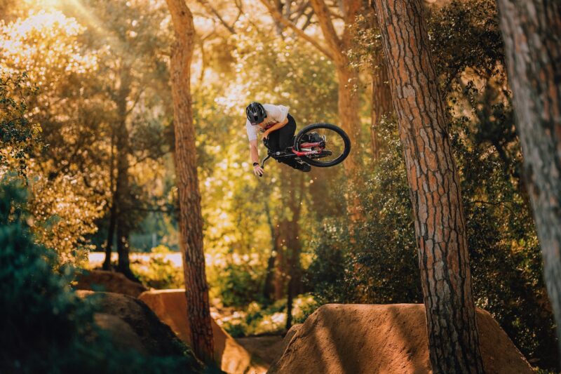 Mondraker Re-Enters the Dirt Jump Market With the All-New KAOZ - Bikerumor